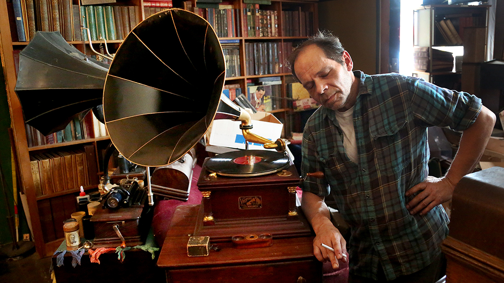 Why this Minneapolis record shop owner stockpiles forgotten music: 'God ...