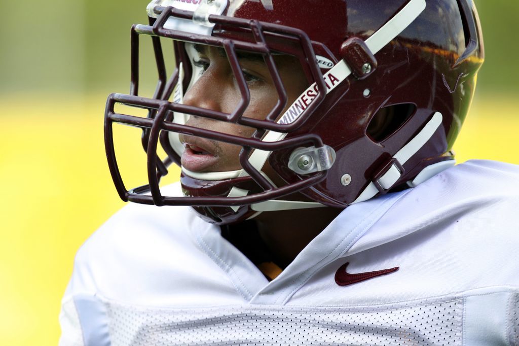 Gophers' safety Vereen establishes his own path